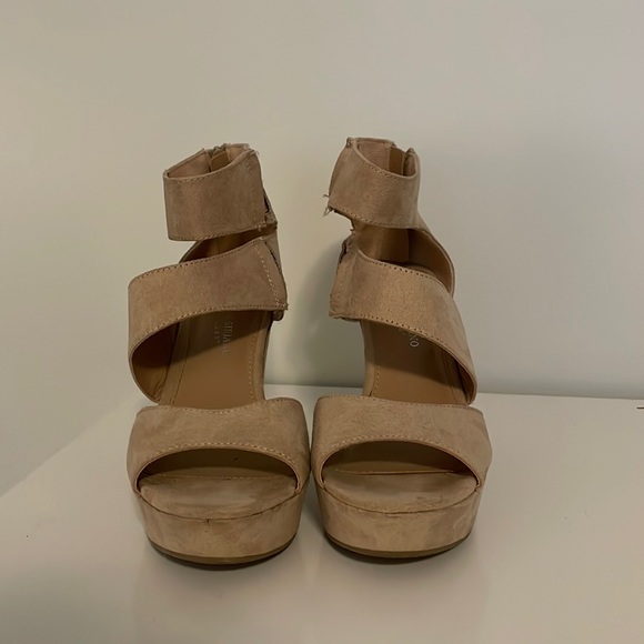 Christian Siriano | Shoes | Christian Siriano Payless Wedged Heels ...